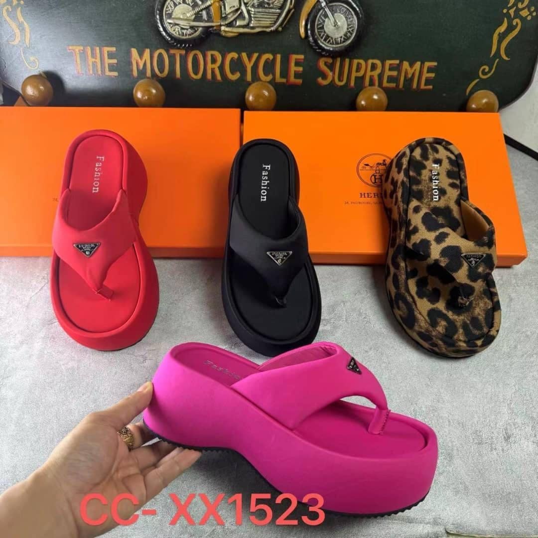 Women’s Padded Platform Thong Sandals – Chunky High-Sole Flip-Flop ...
